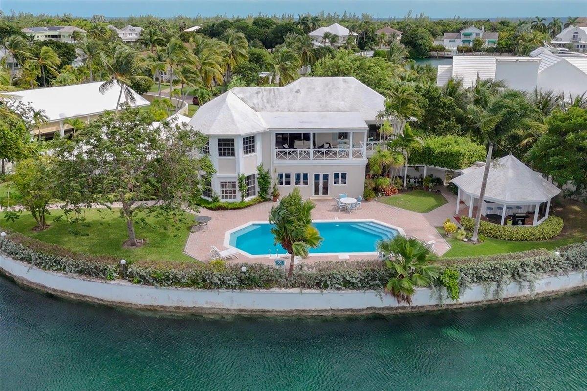 8 PORT NEW PROVIDENCE New Providence/Paradise Island – Wateredge Bahamas